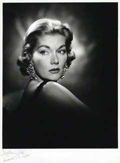 Errol’s Most Beautiful Dates & Girlfriends « The Errol Flynn Blog