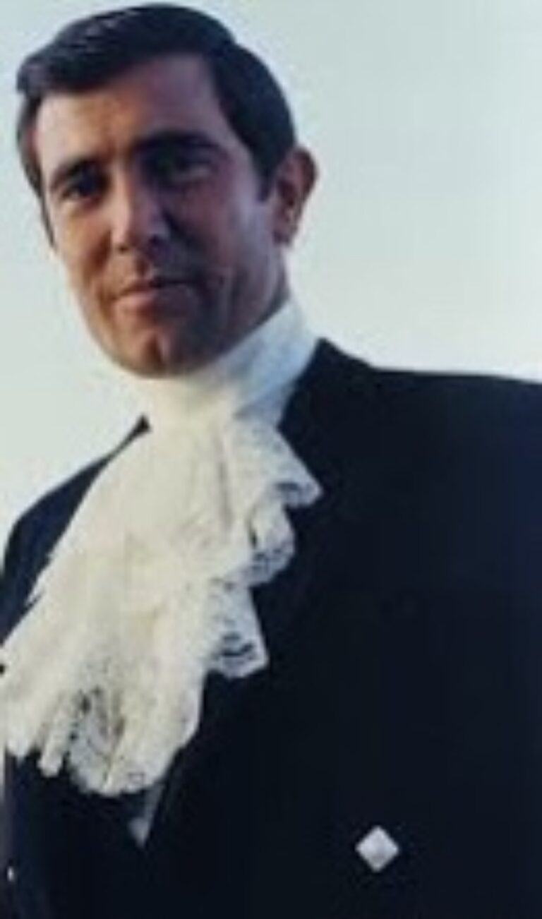 From Aussie to Actor « The Errol Flynn Blog